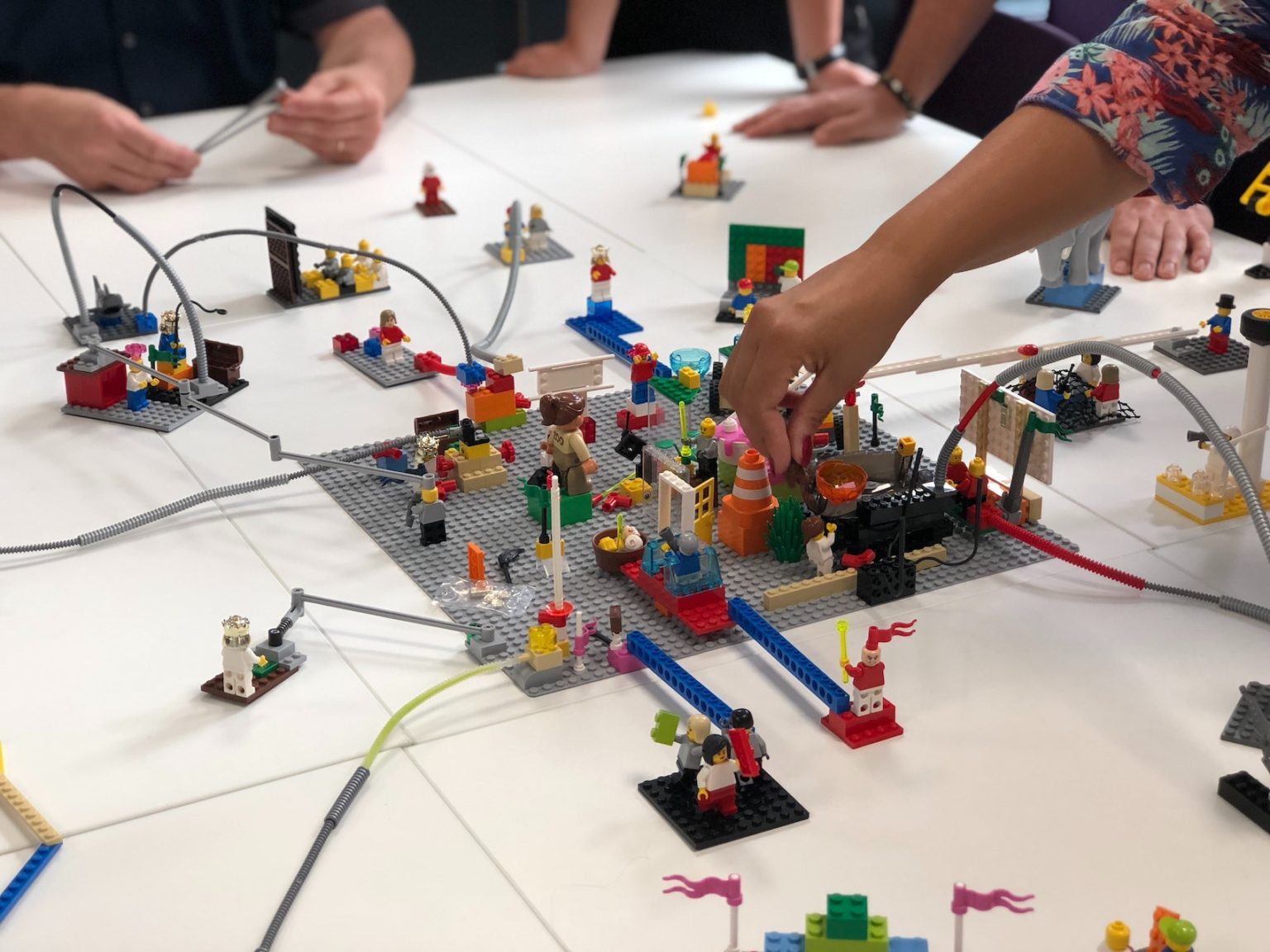 El Lego y el rompecabezas: dos formas de construir una organización ...